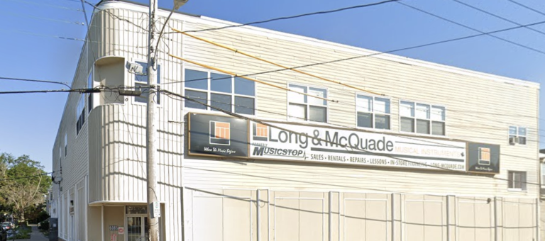 Long & McQuade Musical Instruments – West End